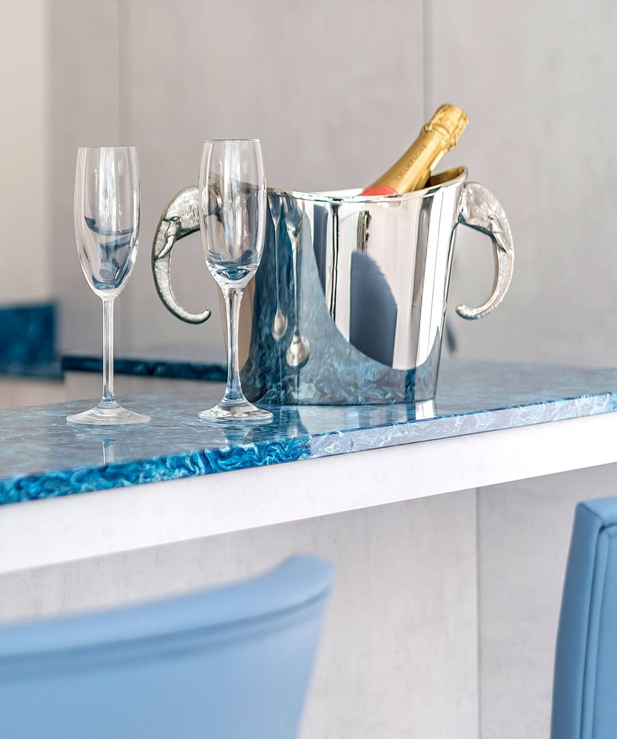 How to Design a Luxurious Home Bar to Elevate Entertaining | Extreme Design